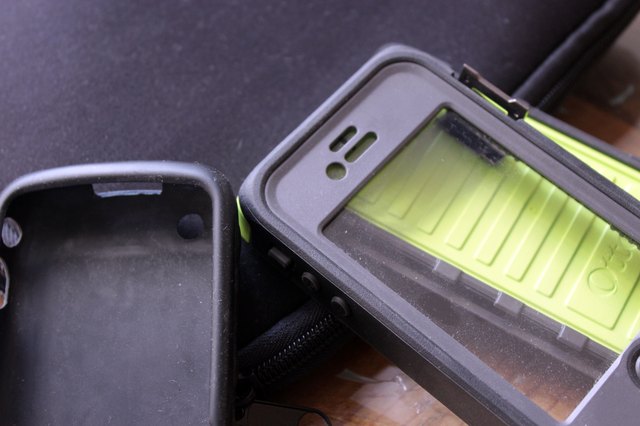 How to Tighten a Loose iPhone Case | Techwalla