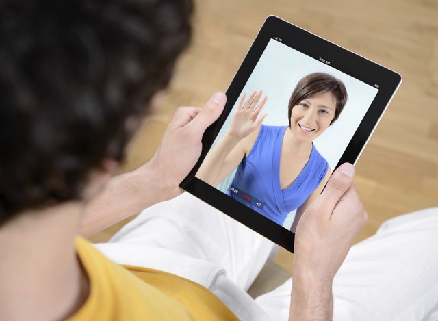 How to Chat With People in Other Countries | Techwalla