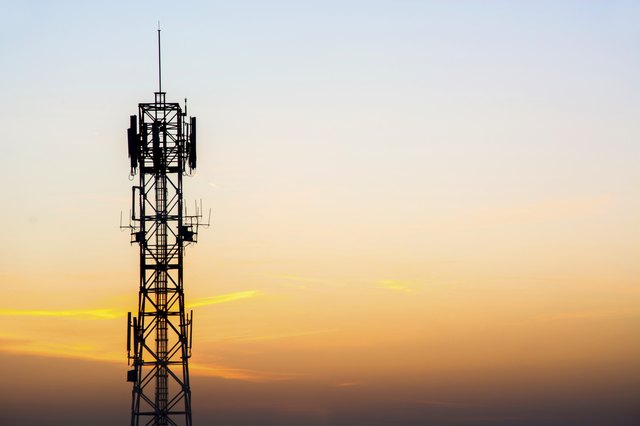 Microwave Radio Communications Advantages & Disadvantages | Techwalla