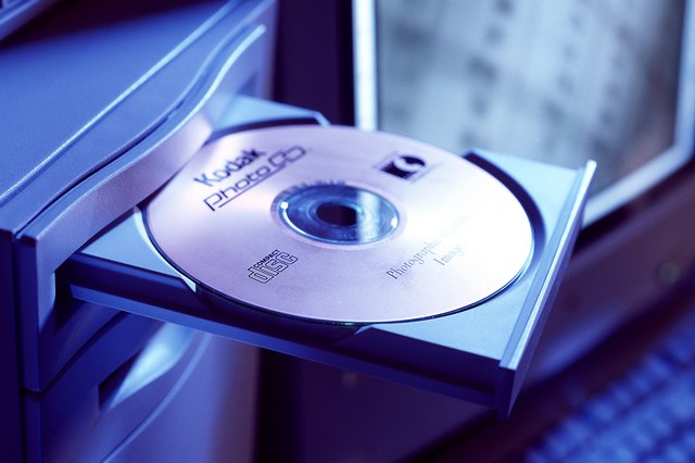 How to Download Music From CDs Onto a Computer | Techwalla