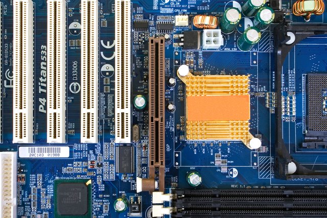 What Is a Standard Dual Channel PCI IDE Controller? | Techwalla