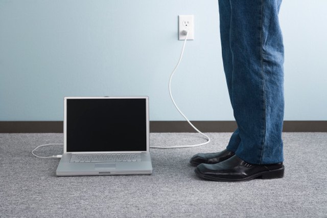 How to Tell if Your Laptop Shorted Out | Techwalla