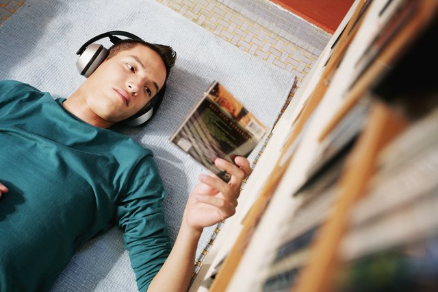 How to Print Out Paper to Fit a CD Case | Techwalla